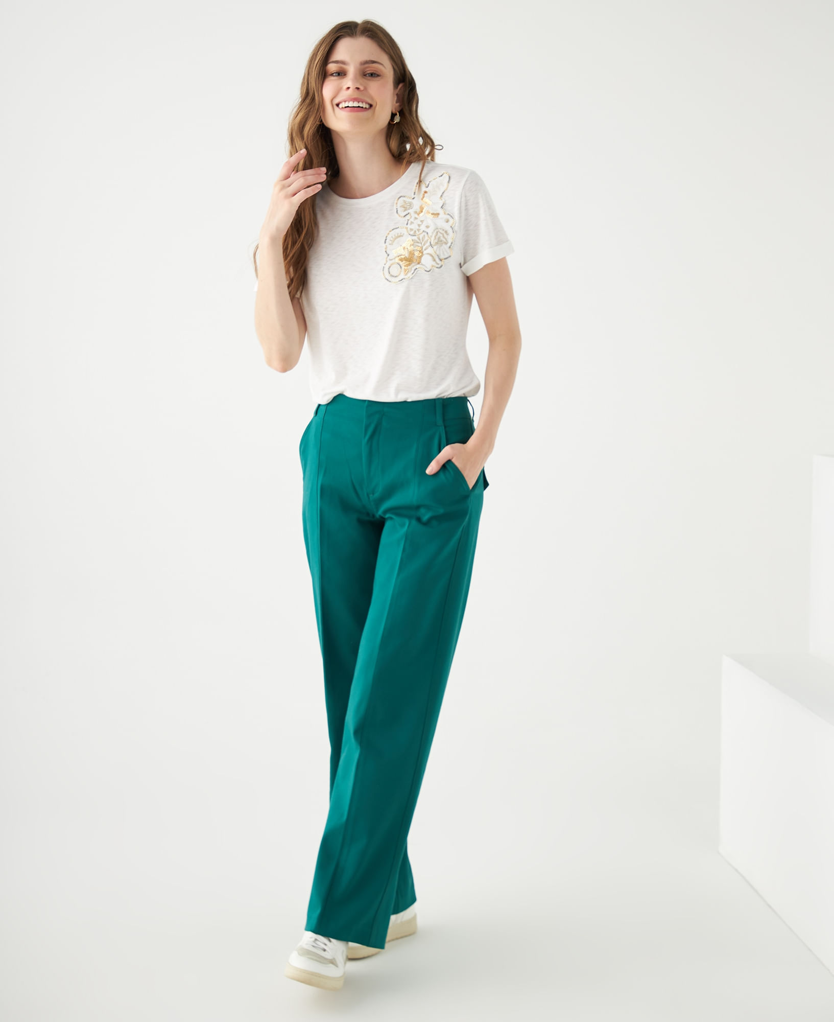 Pantalón con cortes en frente para mujer | Tienda Online